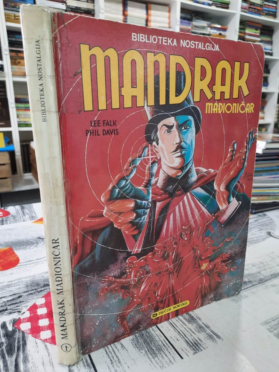Mandrak Mađioničar 1 – Lee Falk, Phil Davis – Demago