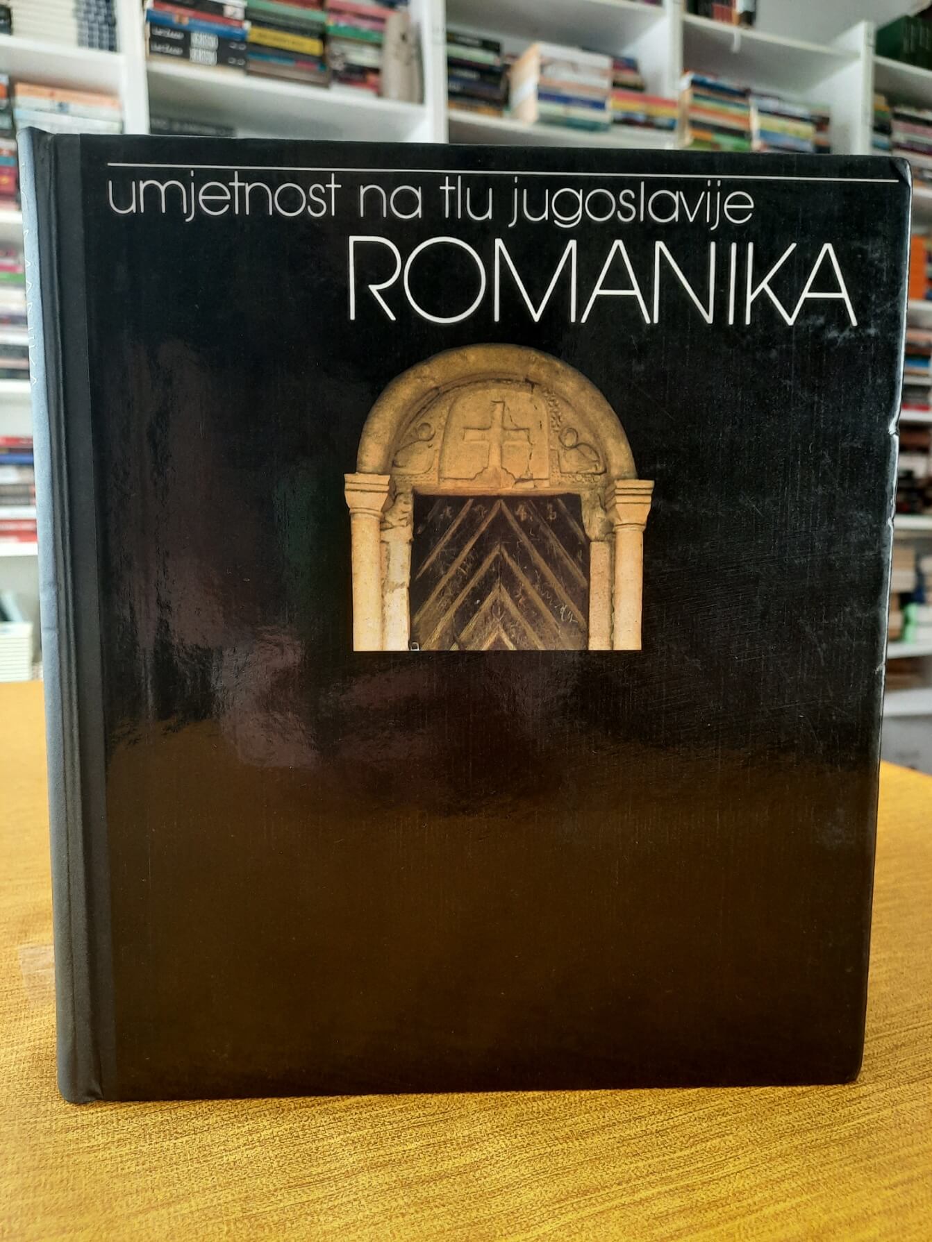 Romanika Umetnost na tlu Jugoslavije – Knjižara Demago